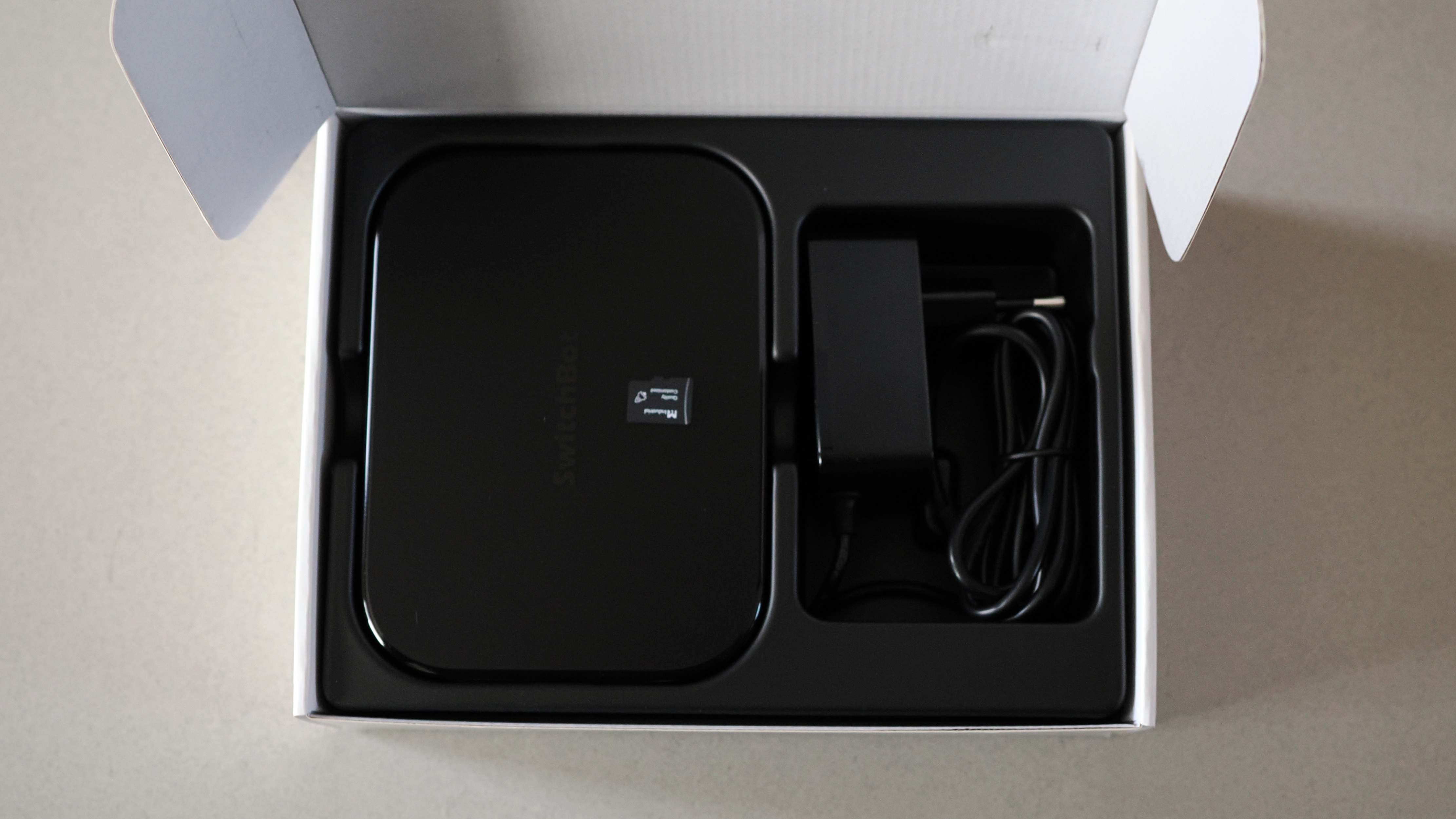 SwitchBot AI Hub - PeacekeeperNL - Product reviews - Tweakers