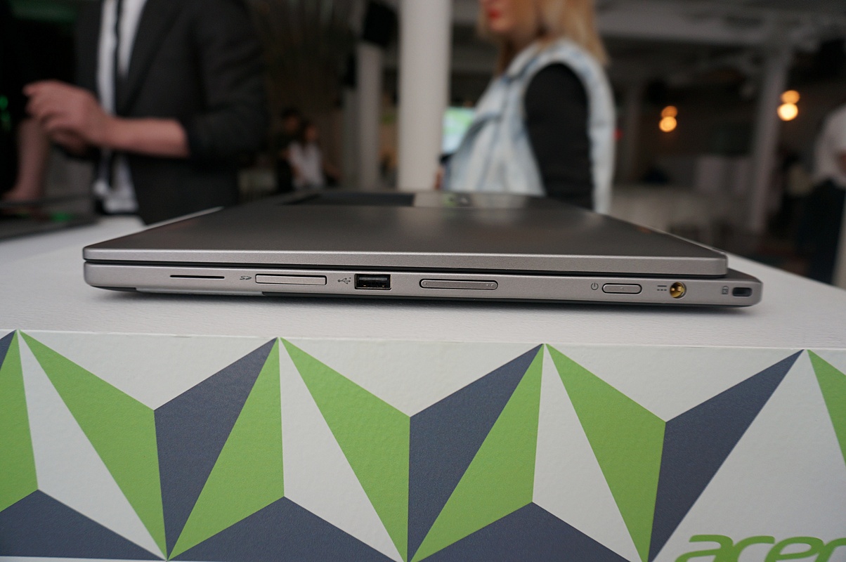 Aspire R7: Acers radicale touchscreen-dwarsligger - Hands-on - Tweakers