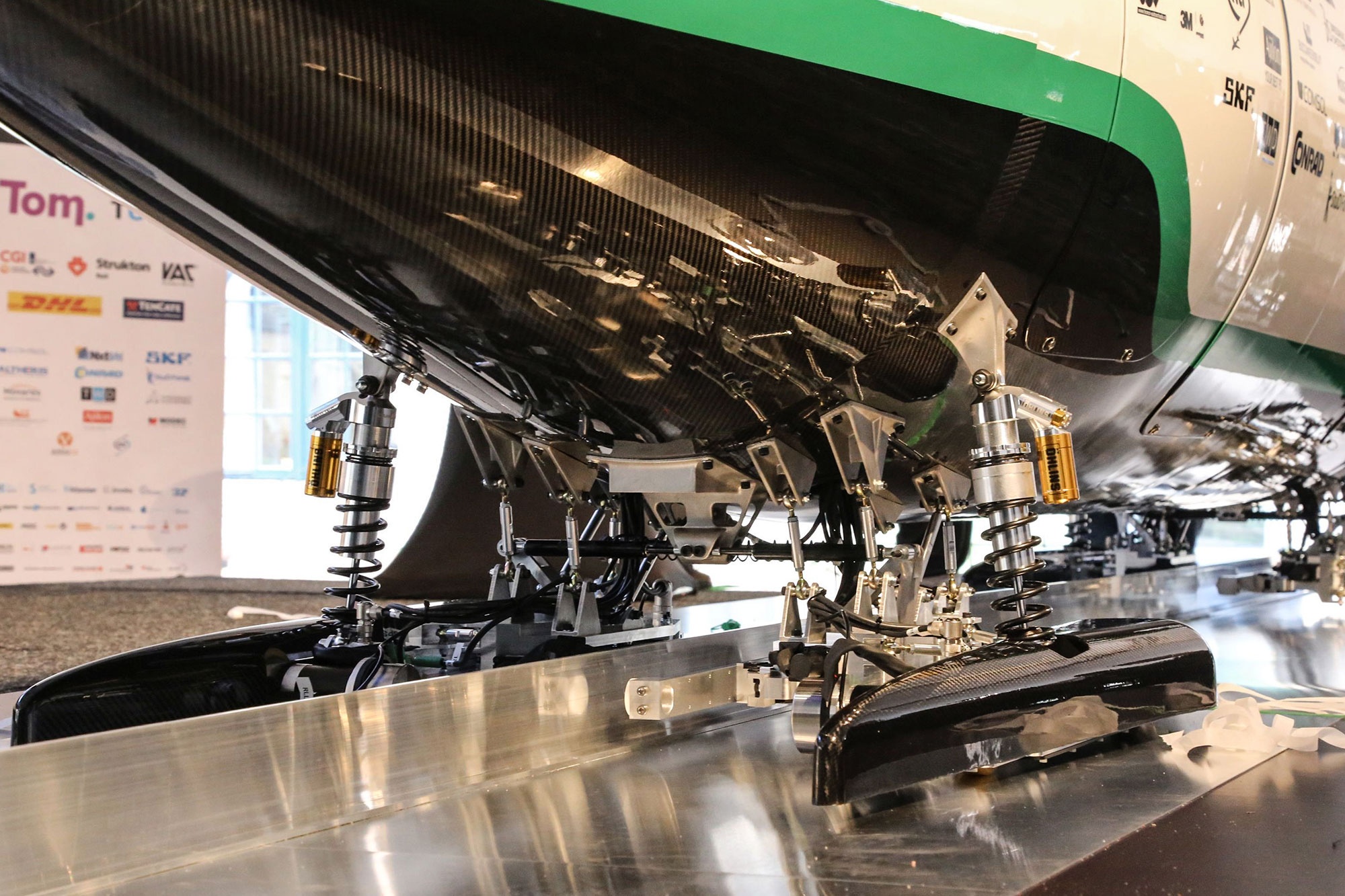 TU Delft presenteert Hyperloop-capsule - update - IT Pro - Nieuws - Tweakers