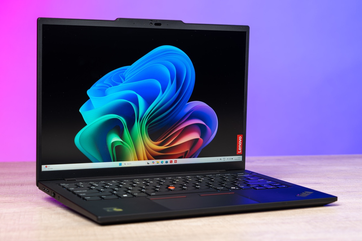 Lenovo T14s Gen 6 Review - Tweakers