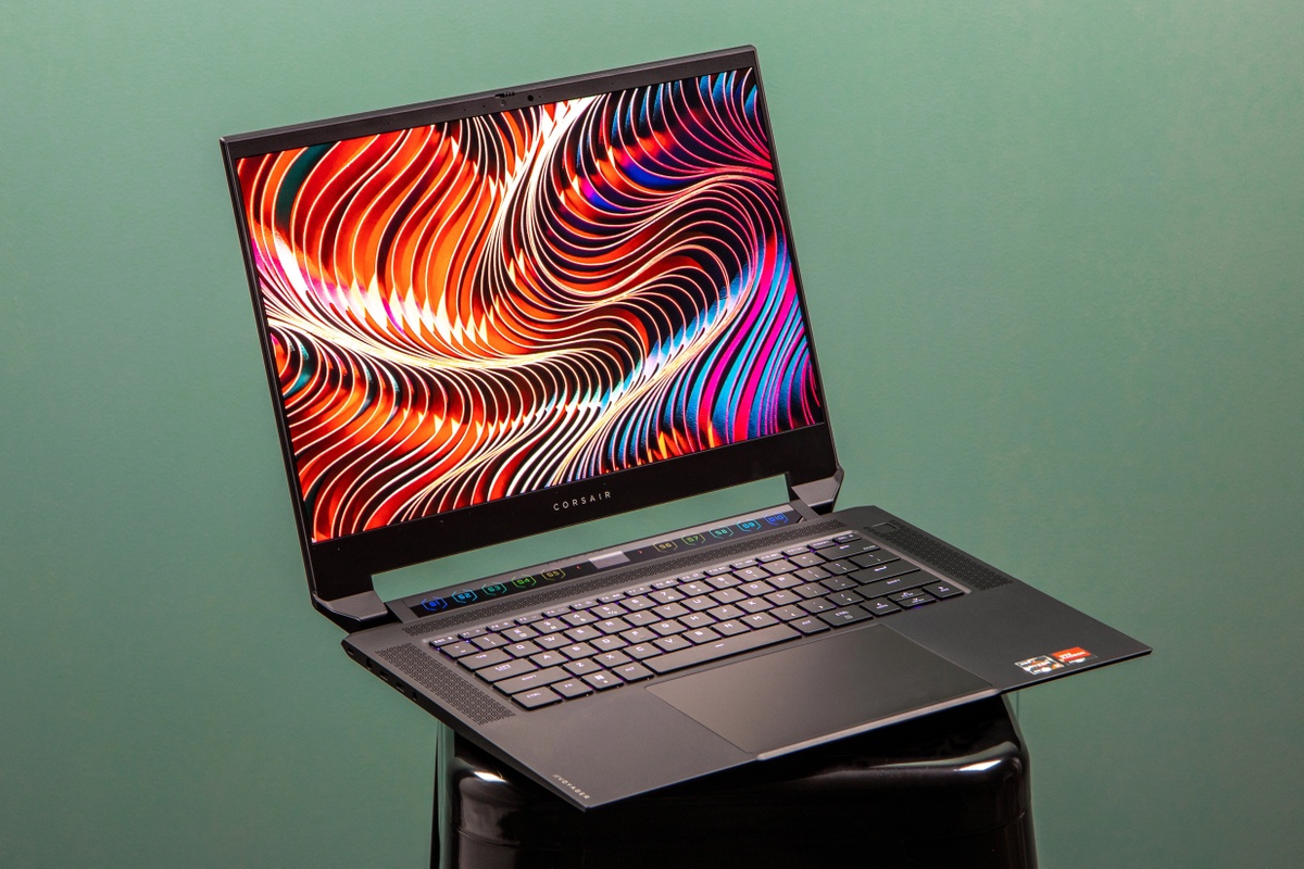 Corsair Voyager a1600 Review - Tweakers