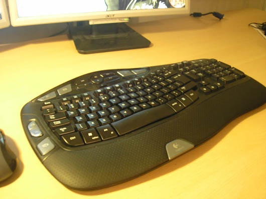 Logitech Cordless Desktop Wave - Roytoch - Product reviews - Tweakers