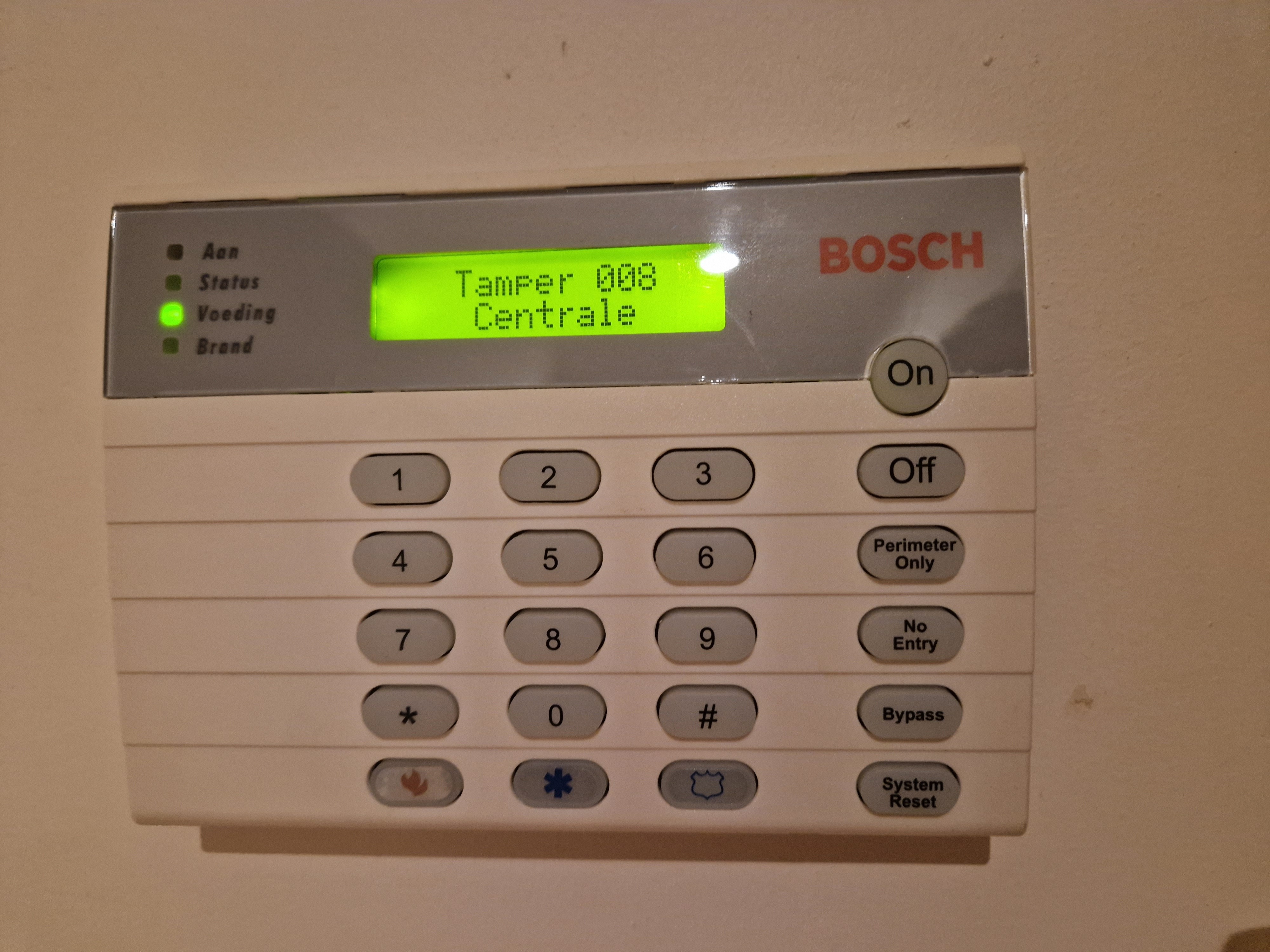 Bosch alarm DS7400Xi-BEL tamper 008 boodschap wegkrijgen ...