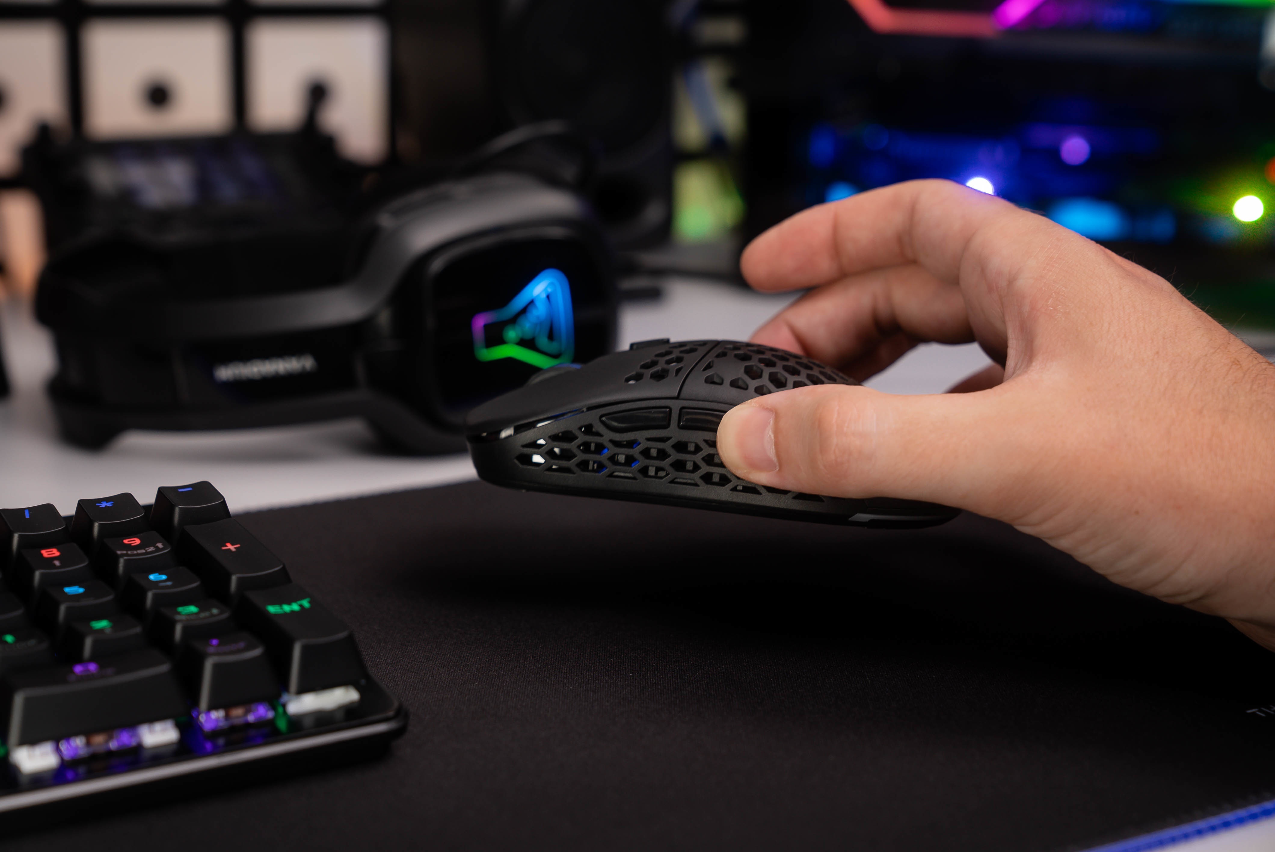 Specificaties van The G-Lab Kult Beryllium - Tweakers