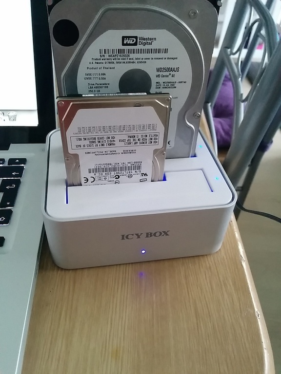 Icy Box IB-120StU3-Wh Aluminium - quako - Product reviews - Tweakers