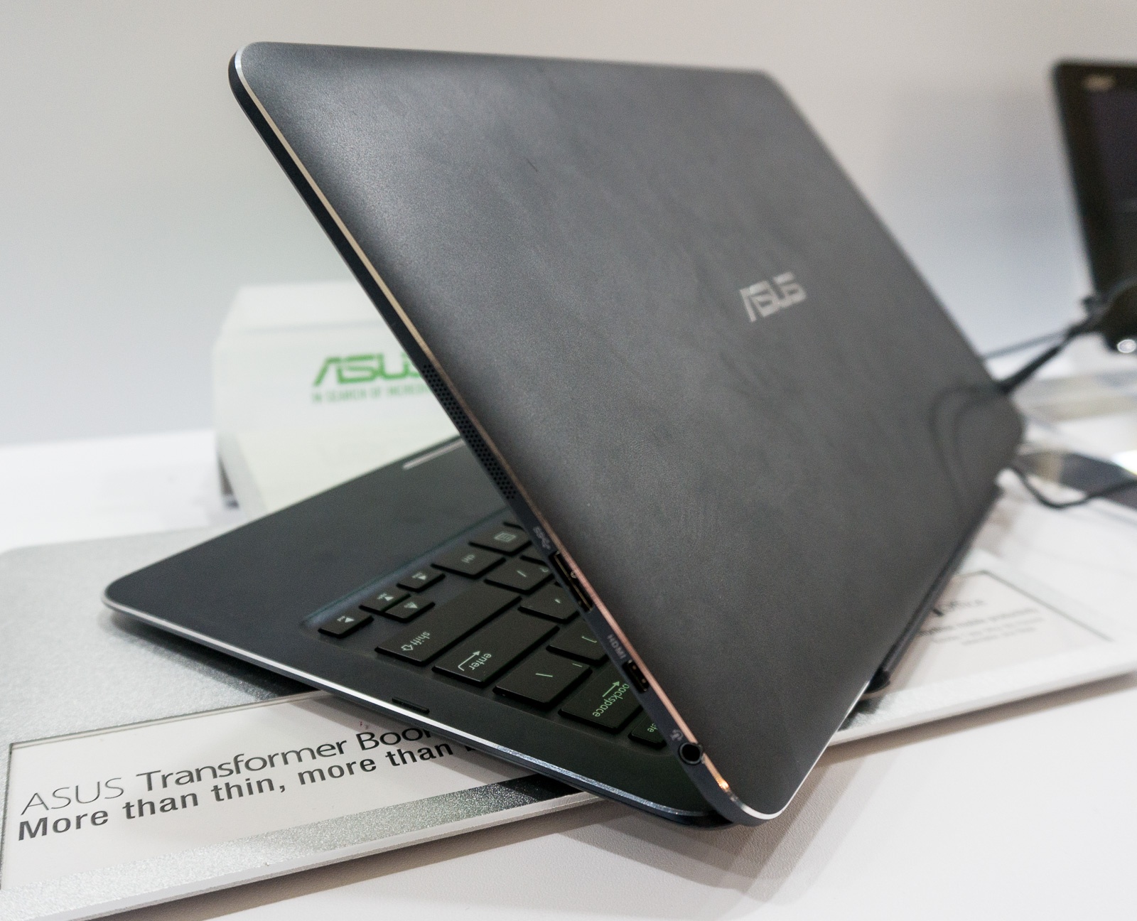 Asus Transformer Book Chi Preview - Tweakers