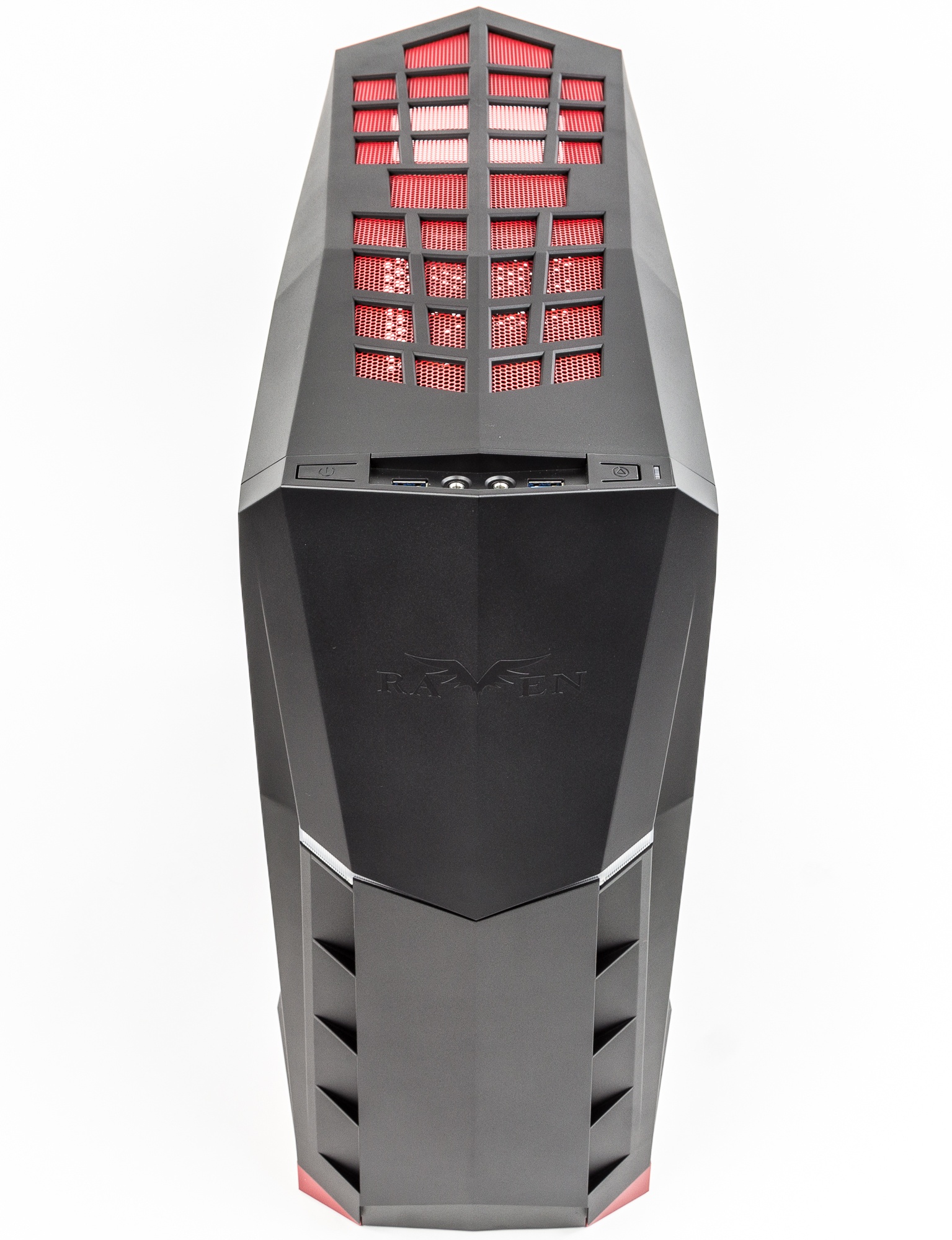 Silverstone Raven X01 Review - Uiterlijk: stealth-bommenwerper - Tweakers