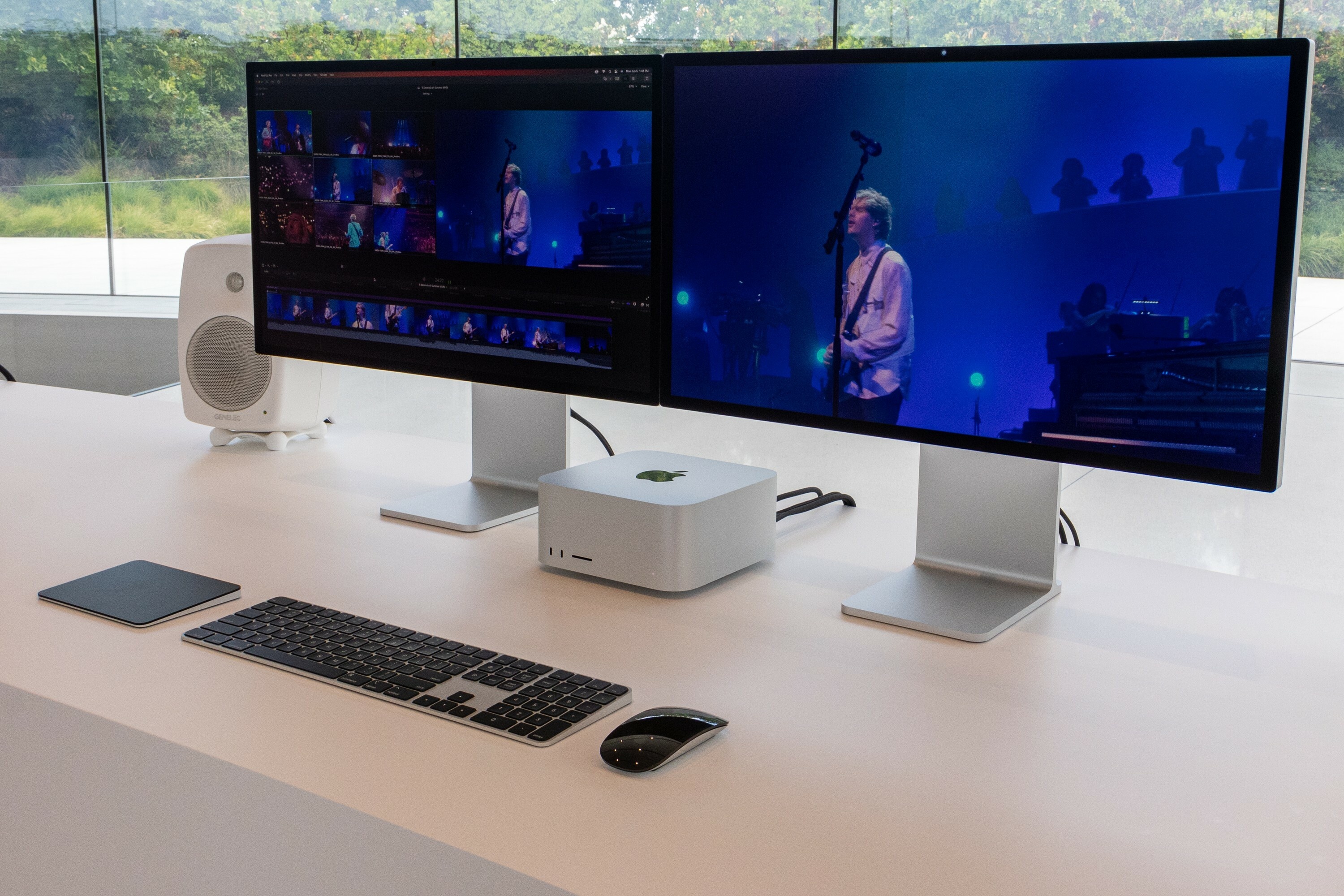 Eerste blik op Apples Vision Pro-headset en de nieuwe Mac Pr - Tweakers