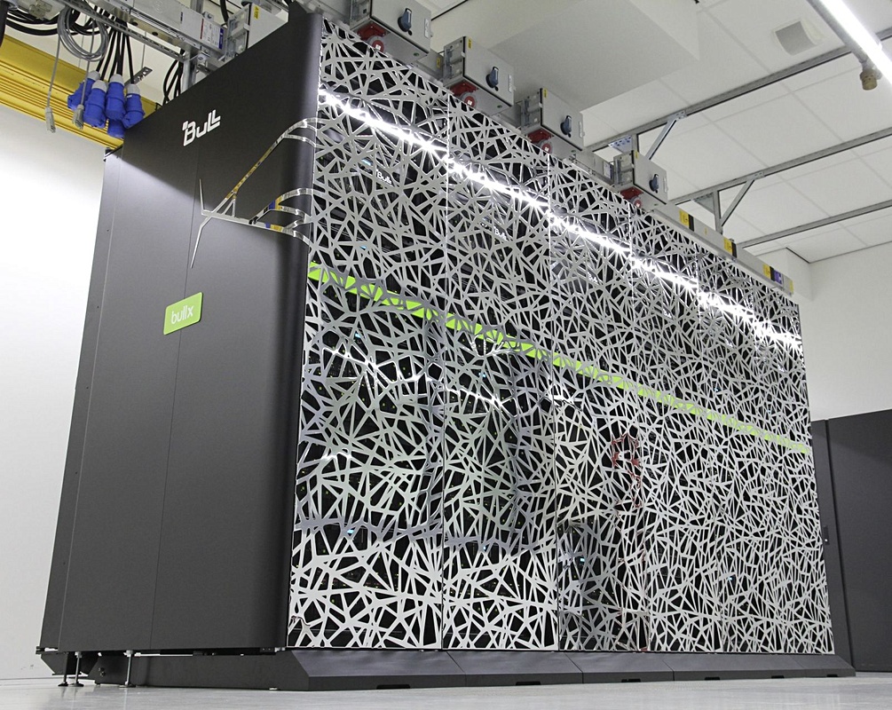 KNMI neemt nieuwe supercomputer met 4752 cores in gebruik - Tweakers