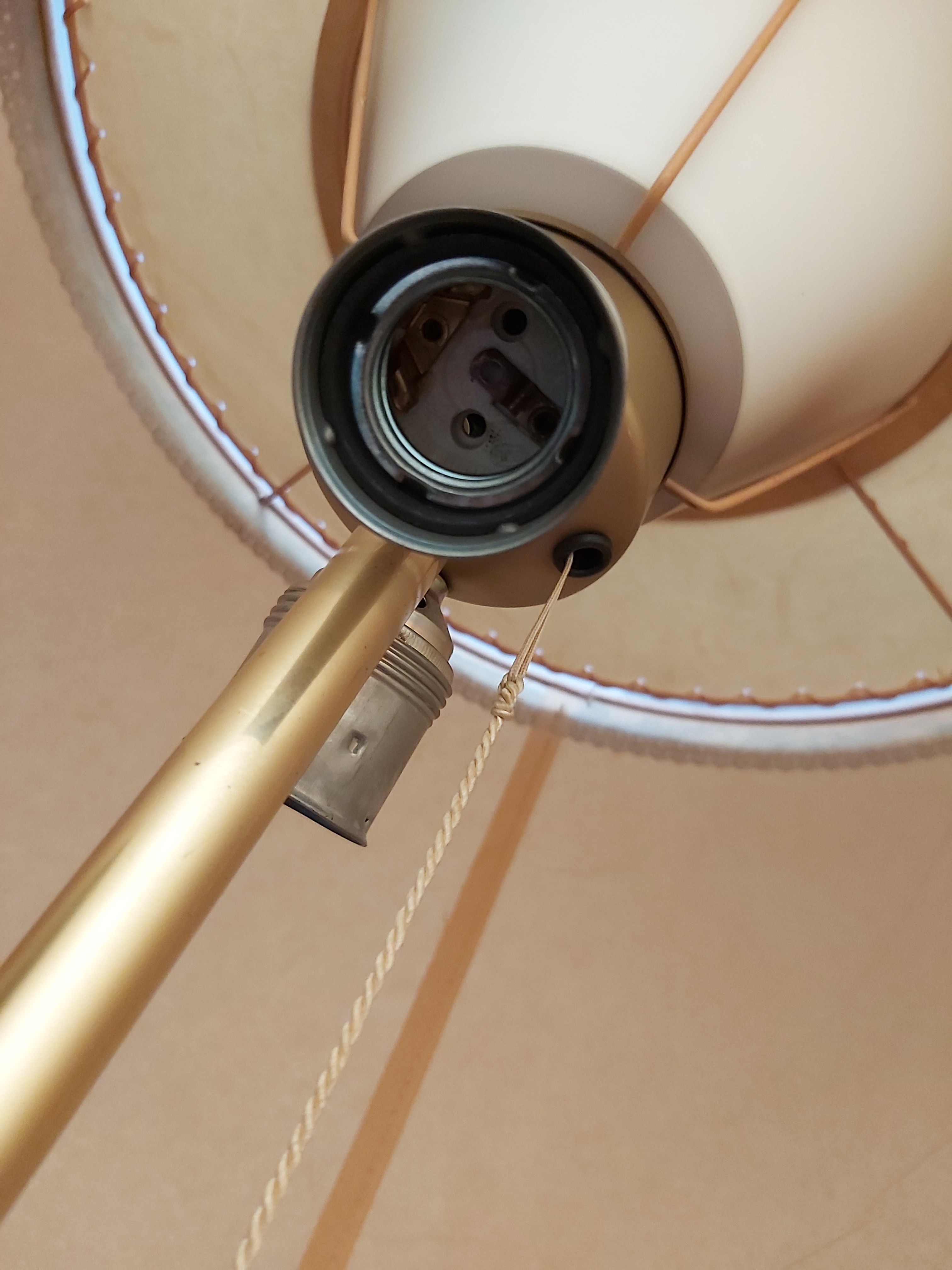 Lamp werkt niet, wel stroom - Bouwen en klussen - GoT