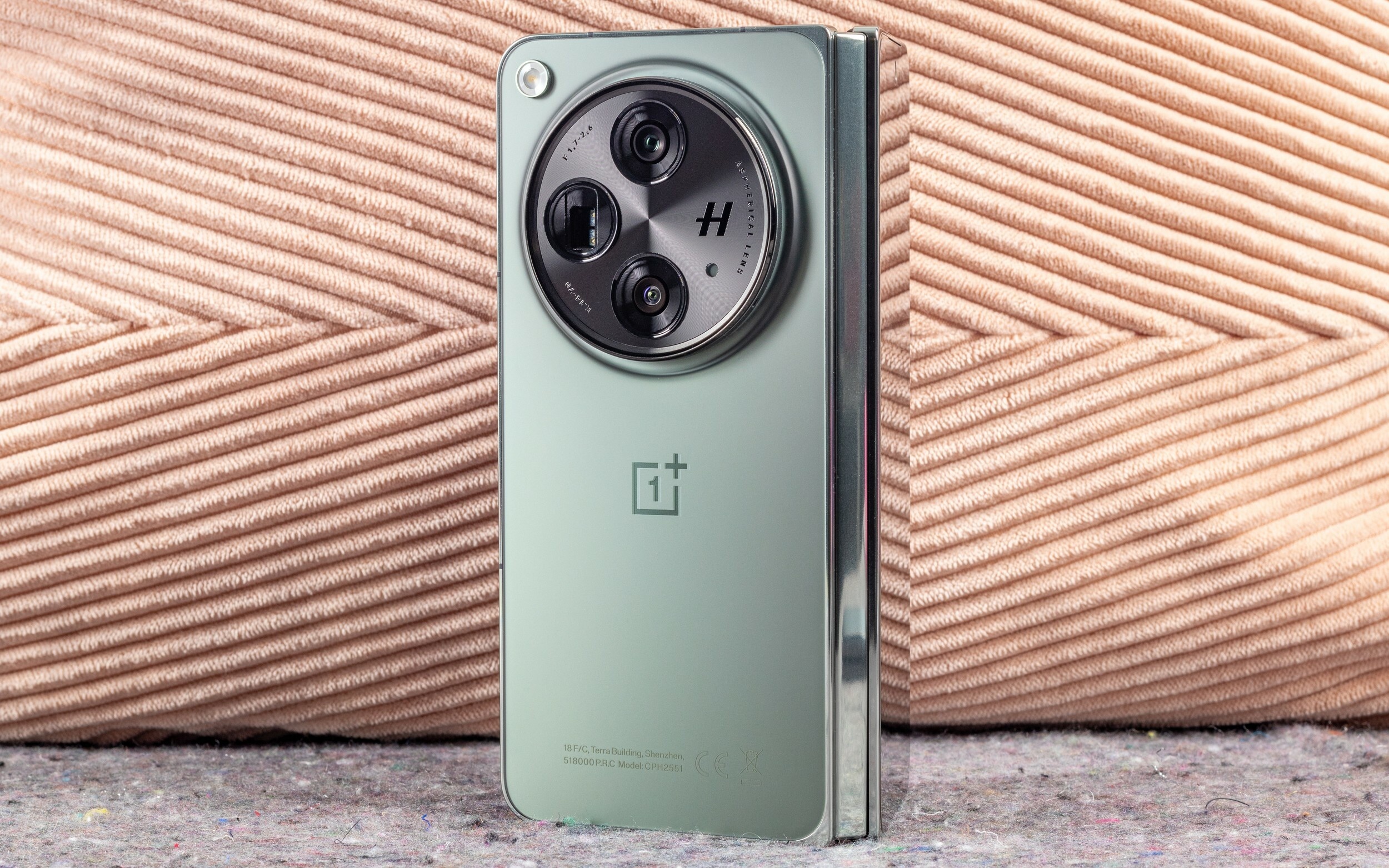 OnePlus Open Review - Tweakers