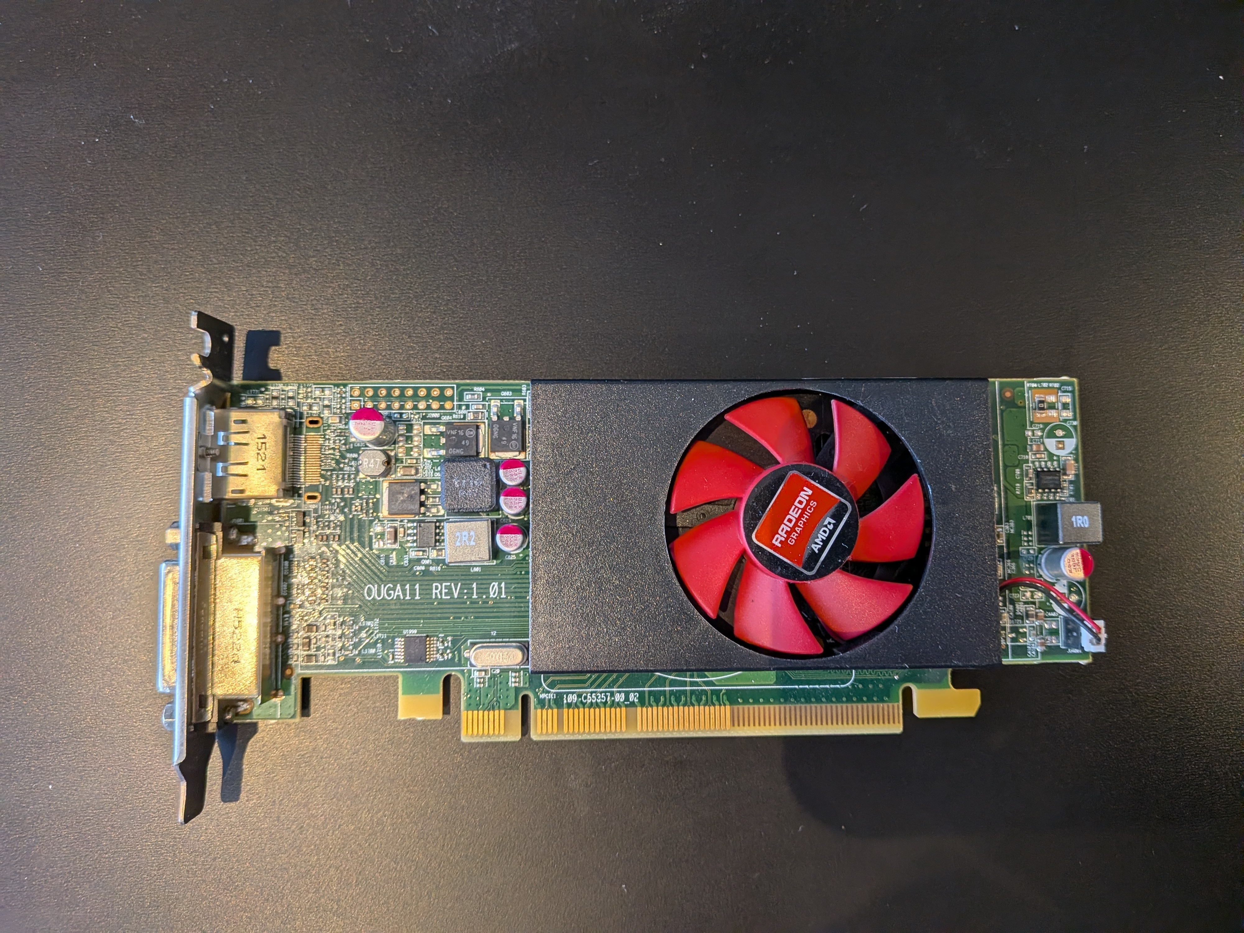 Dell 490-BCEO AMD Radeon R5 240 aangeboden - Vraag & Aanbod - Tweakers