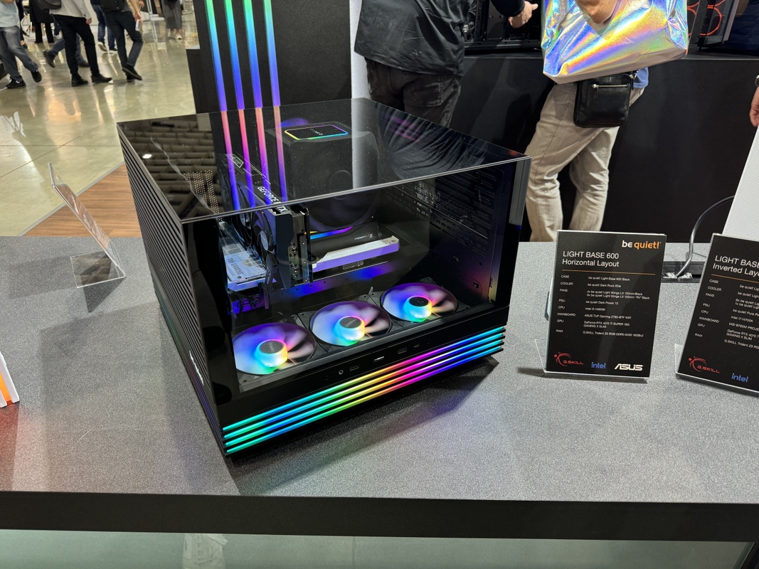 Be quiet toont eerste Light Base-behuizingen met voor- en zijkant van ...