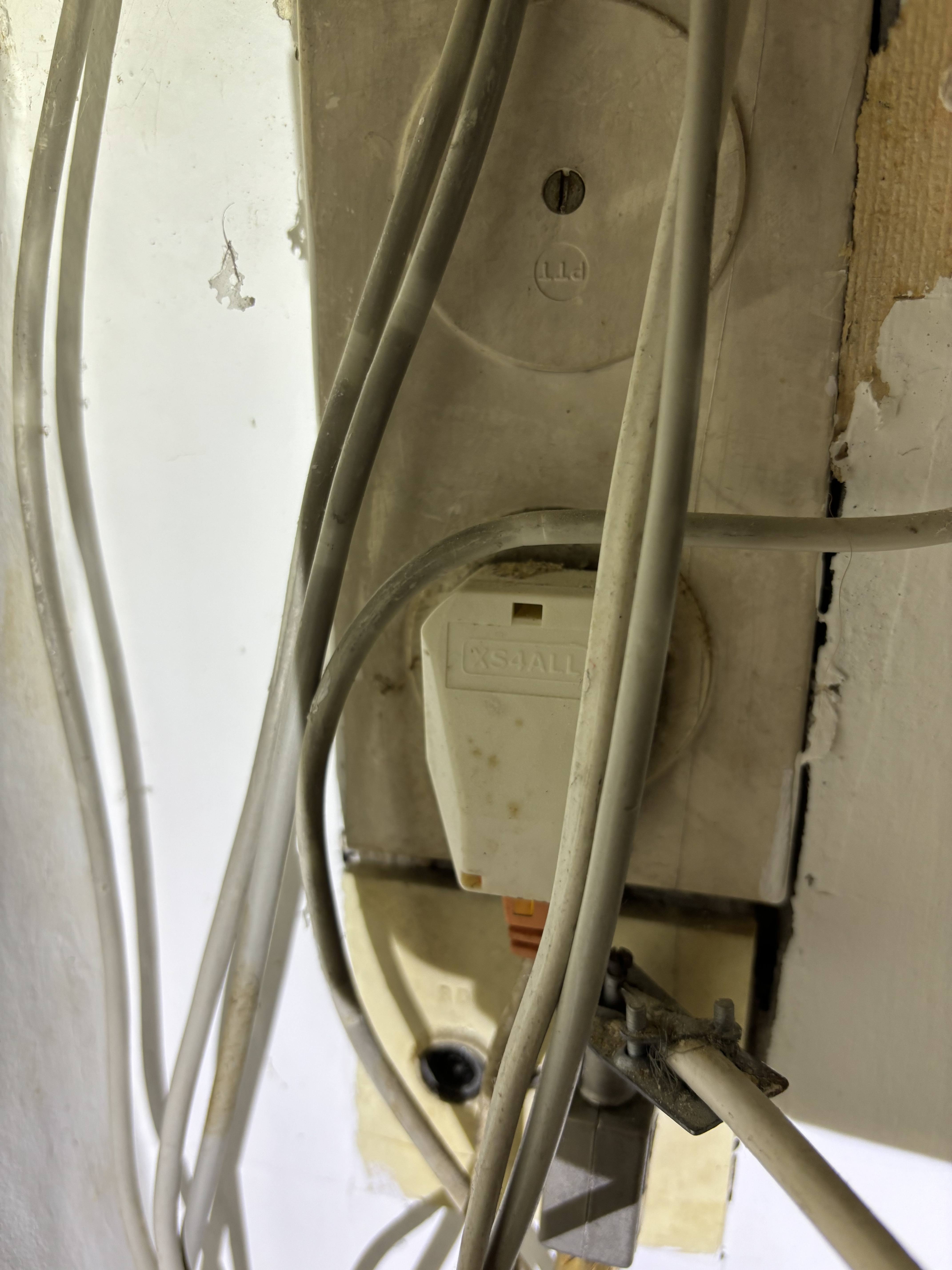 ADSL aansluiting tijdelijke woning chaos - Internet en hosting - GoT